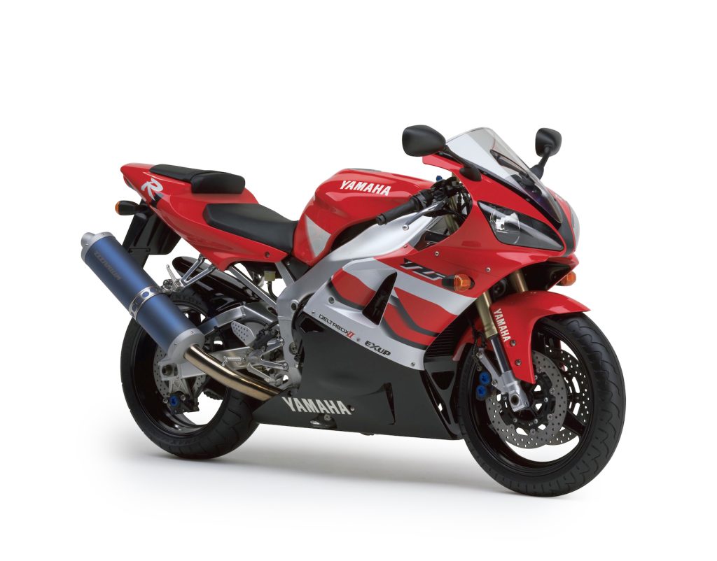 25 jaar Yamaha R1 - Motorrijder