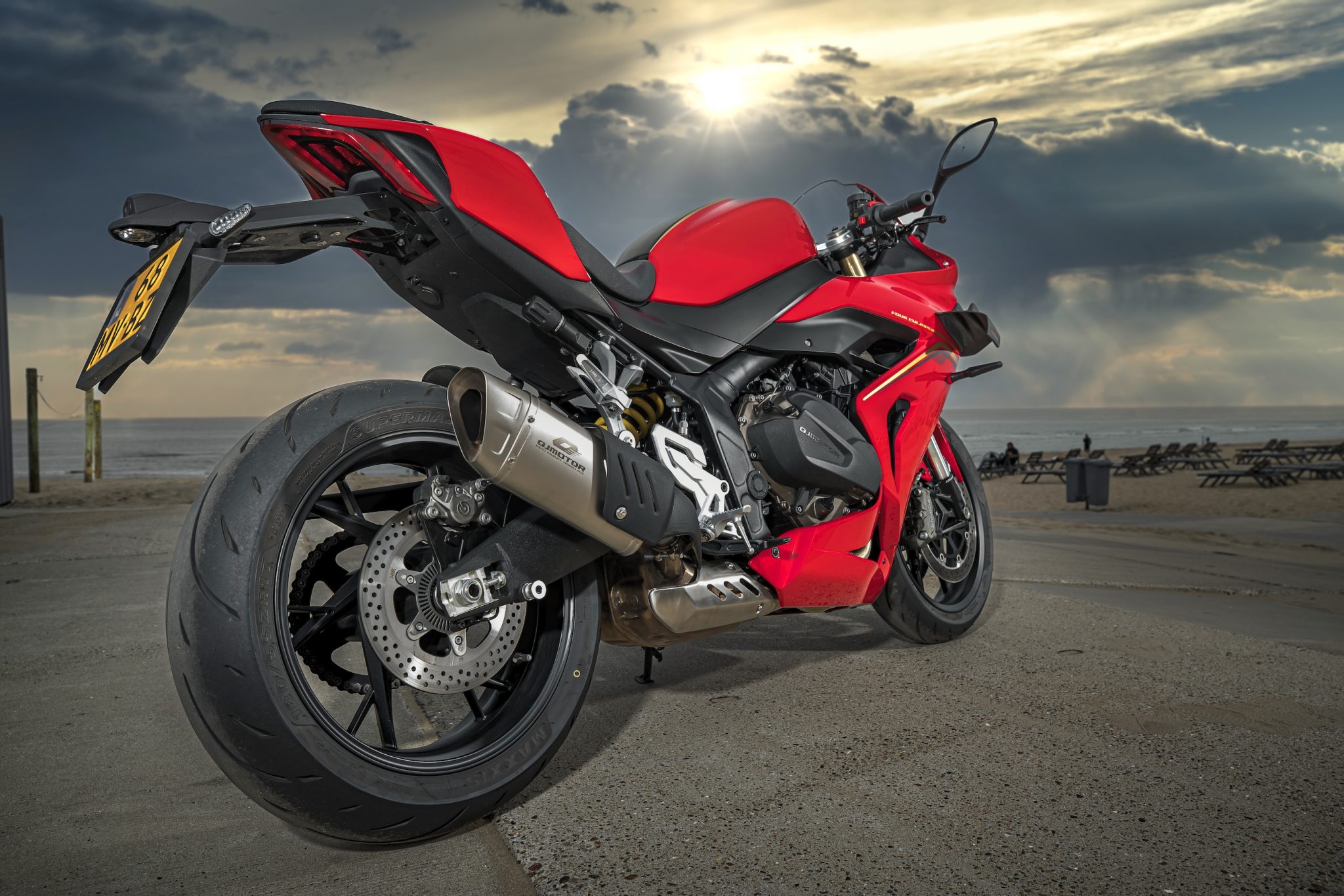 Kort getest: QJMOTOR SRK 800 RR - Motorrijder