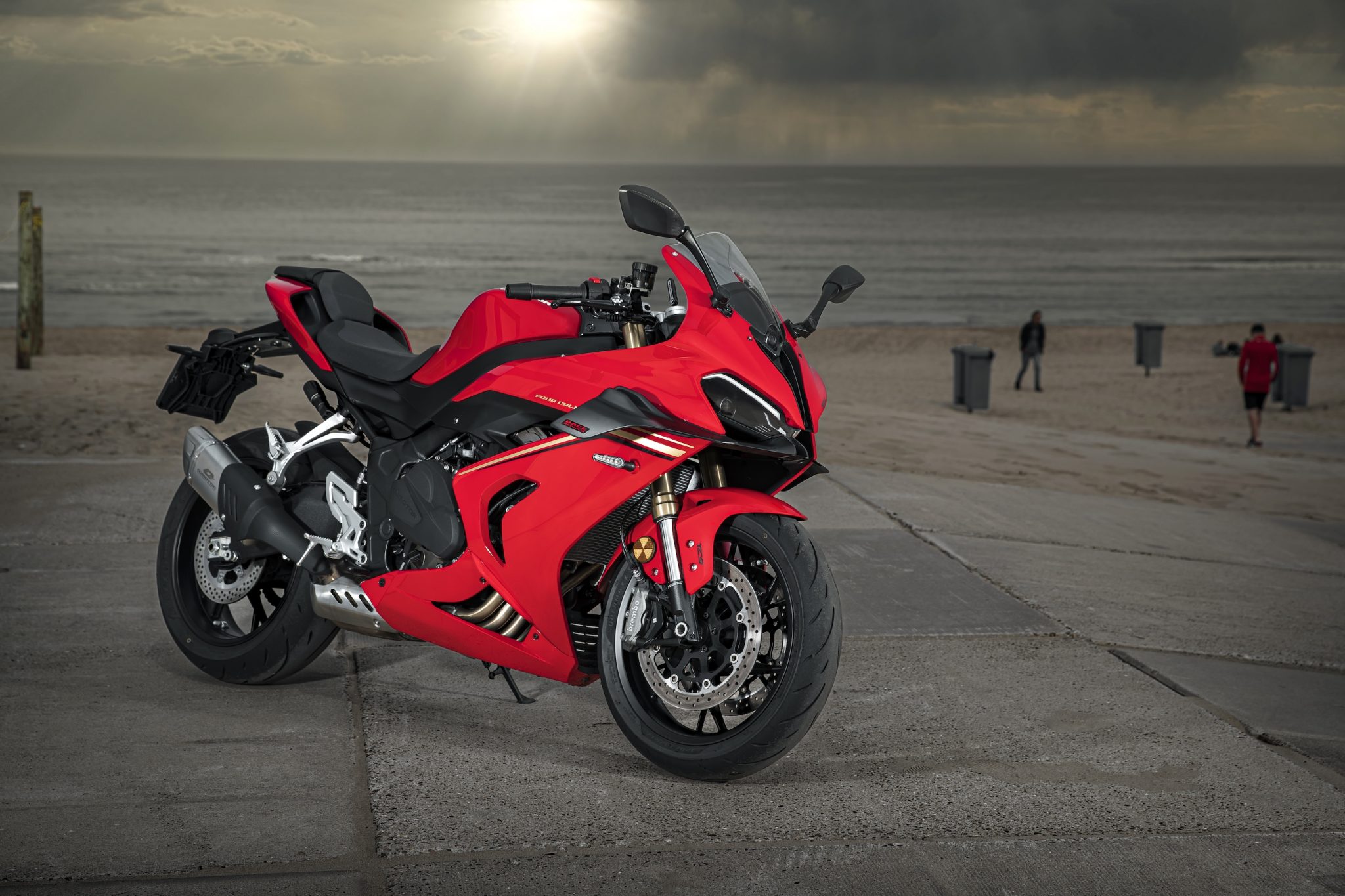 Kort getest: QJMOTOR SRK 800 RR - Motorrijder